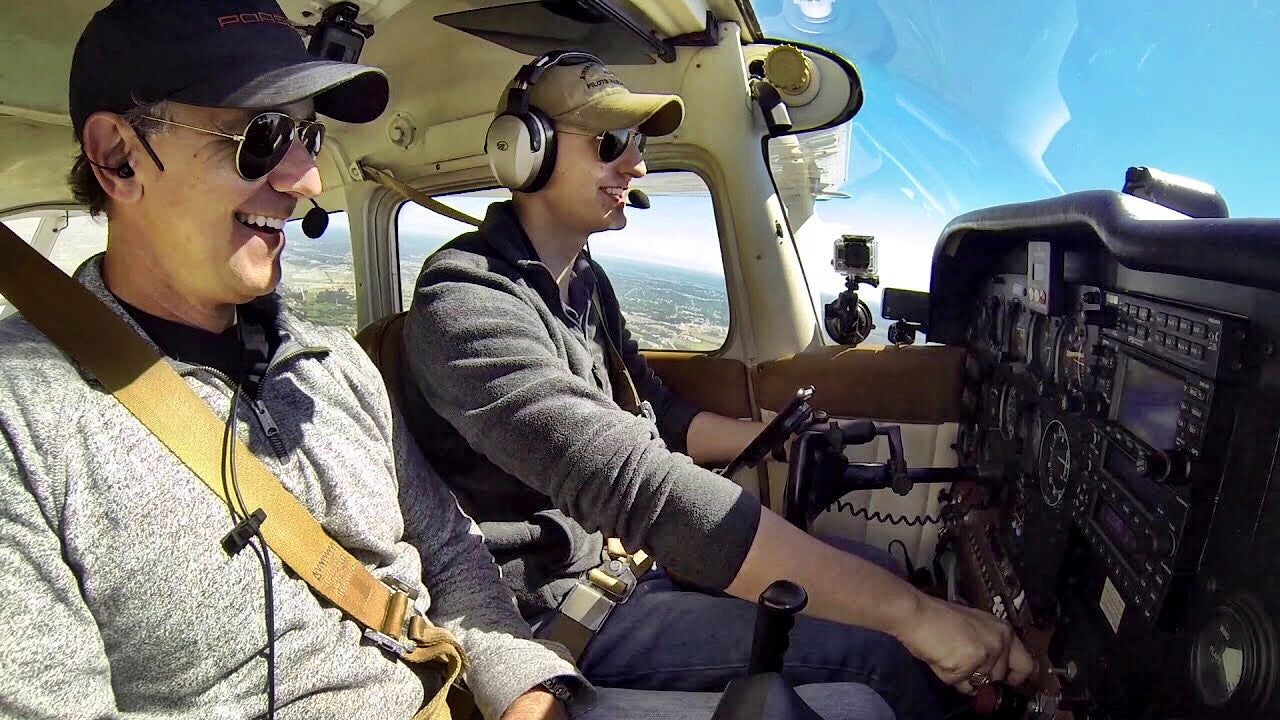 Flying With MrAviation101 – Baron Pilot Shop